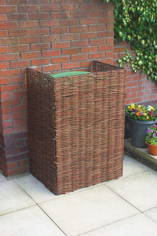 Unsightly bins ruining your garden? Wheelie bin screens can help! - Mesh4
